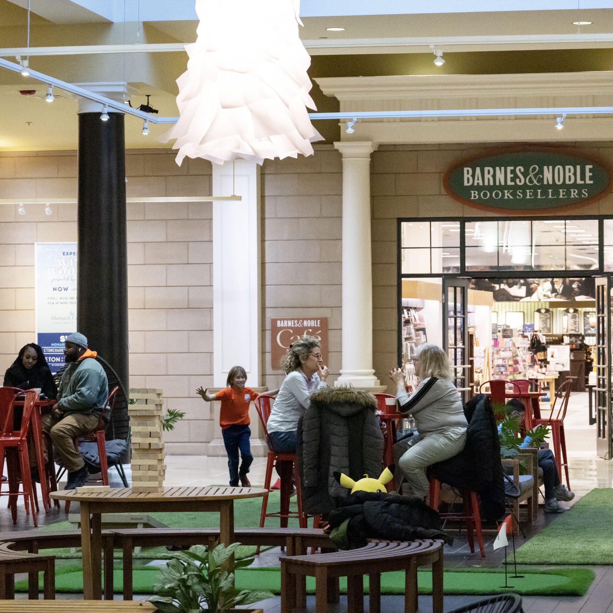 The Atrium Lounge - Eton Chagrin Boulevard | The Finest Chagrin Blvd ...